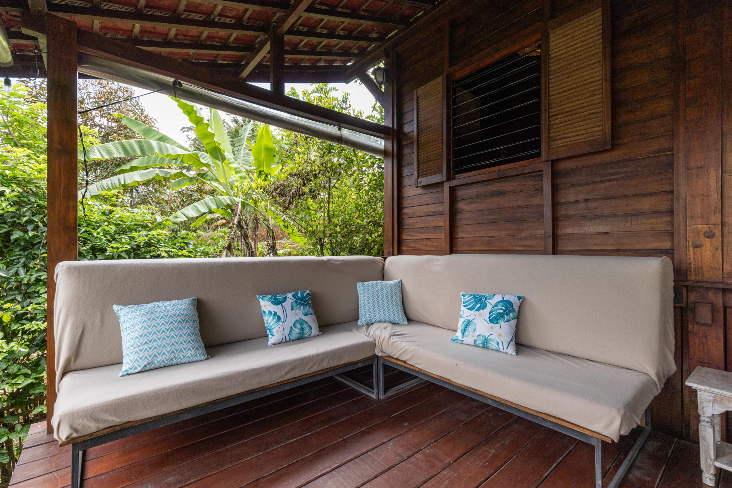 Tangi Wooden House - Sanda Plantation Hideaway